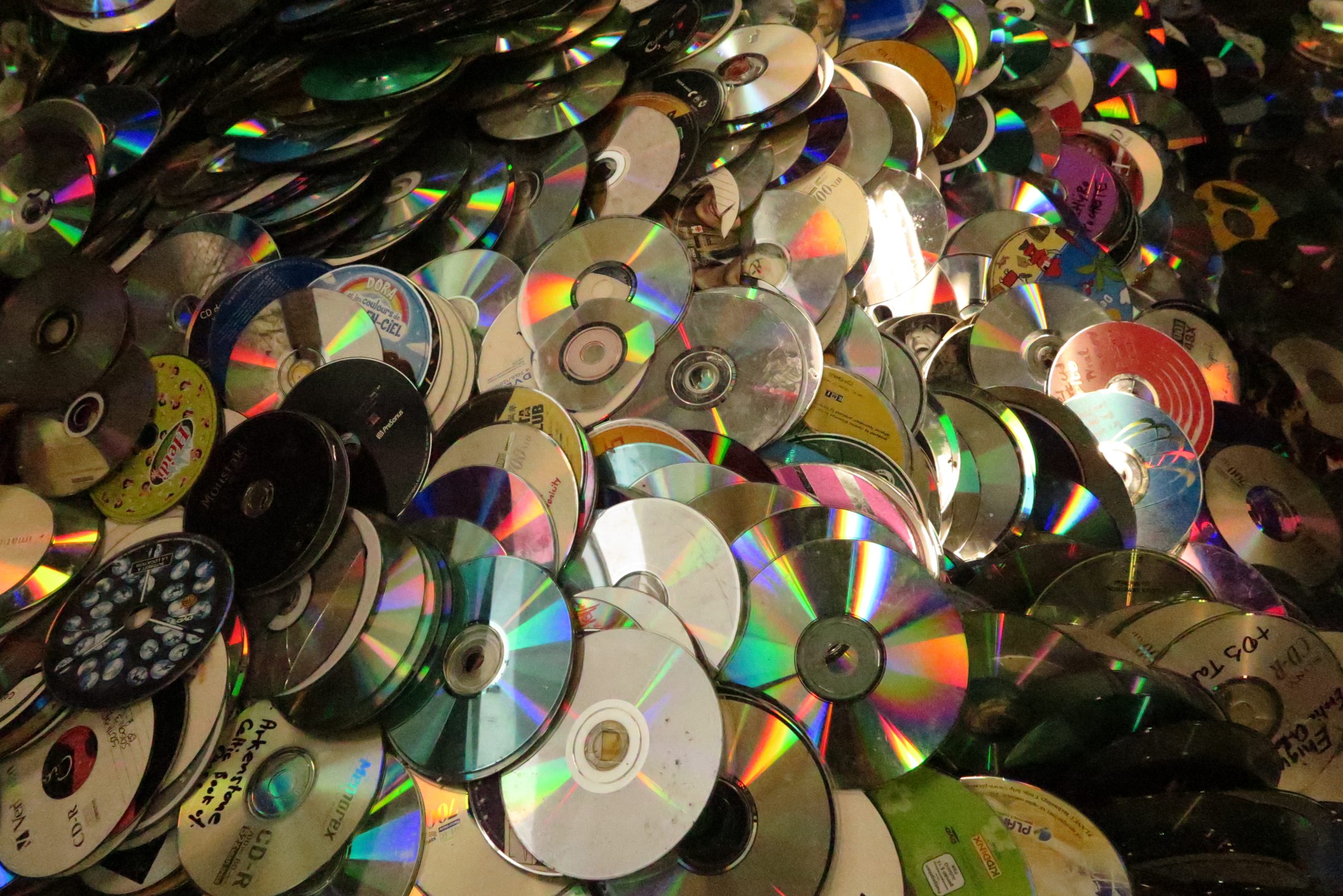 WaardeRing netwerk roept op: "Oude CD's en kaarsen zijn waardevoller ...